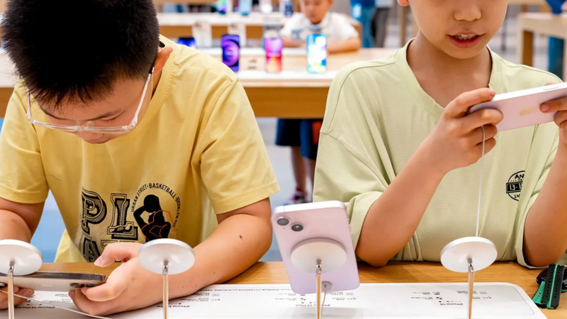 هل تشبه طريقة “جيل ألفا” في التسوق عادات آبائهم؟ | Egypt14